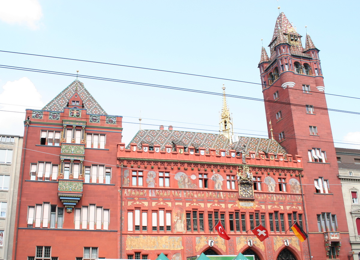 Basel (französisch Bâle, italienisch Basilea, rätoromanisch Basilea ...